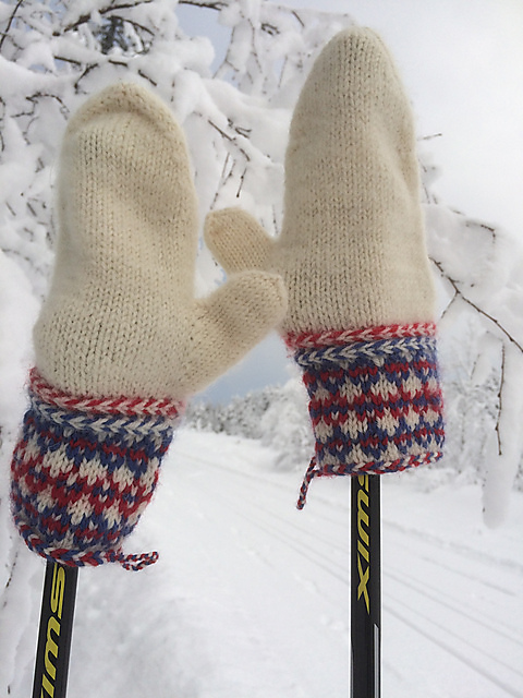 Ravelry: braided cast on mittens pattern by strikkgærn