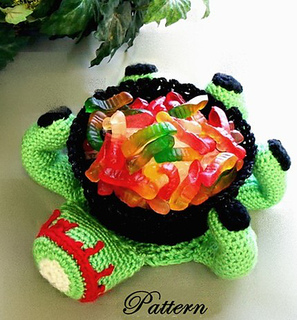Ravelry: Severed Monster Hand Candy Dish pattern by Holly Teschner