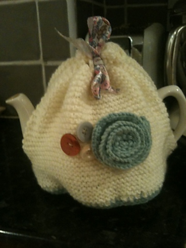 Ravelry: Oh So Simple Cosy pattern by Helen Burridge