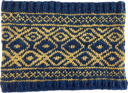Ravelry: Cozy Geo Cowl pattern by Elsbeth Todd