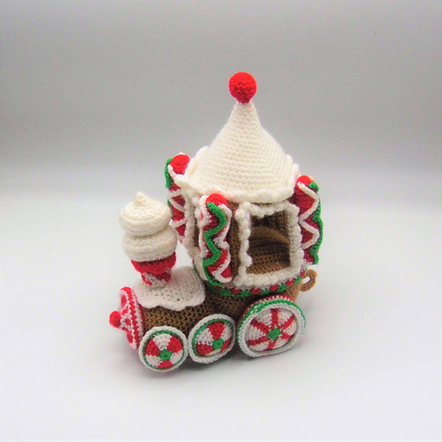 Ravelry: Gingerbread Train pattern by Gretel Crespo
