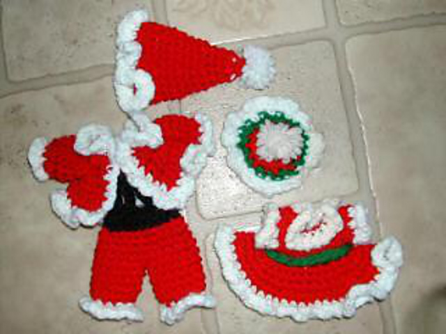 Ravelry: Santa Clothes Ornaments pattern by SallyAnn Hopping