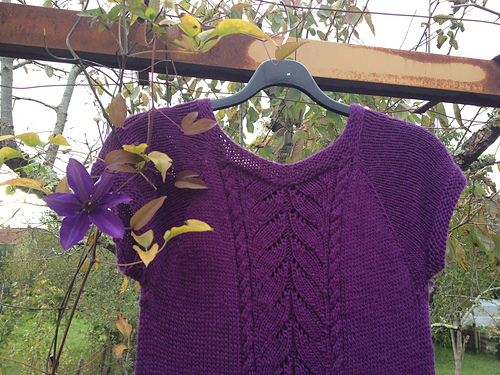 Ravelry: 160-17 Darling pattern by DROPS design