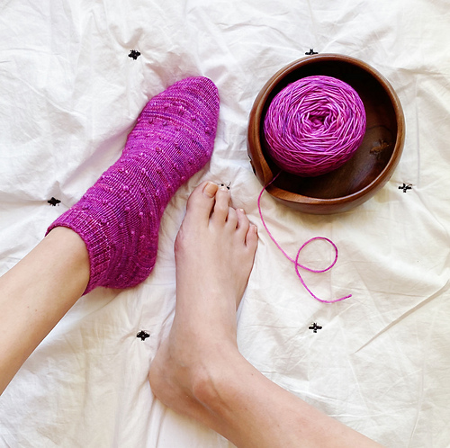 Ravelry: Pop Radio Socks pattern by Summer Lee
