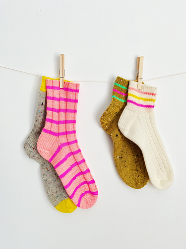 Ravelry: Wide Rib Sock Set pattern by Summer Lee