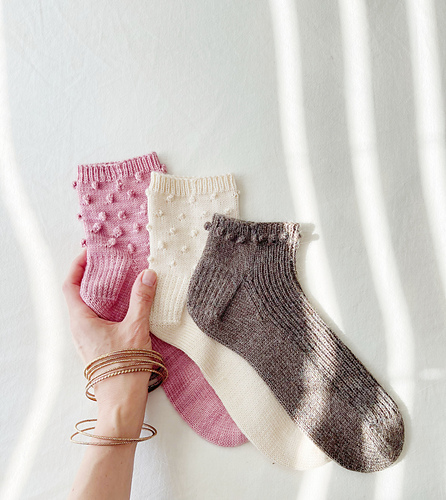 Ravelry: Classic Bobble Sock Set pattern by Summer Lee