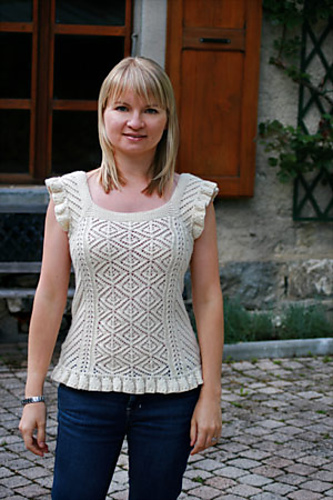 Ravelry: Alice Top pattern by Katya Wilsher