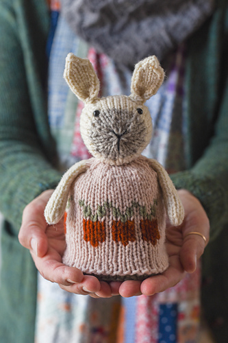 Ravelry: Reversible Bunnies pattern by Susan B. Anderson