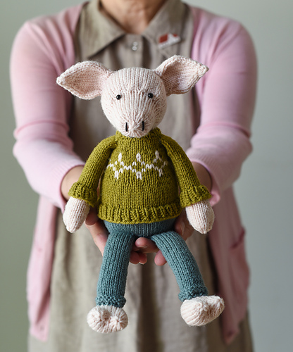 Ravelry: Oliver Pig pattern by Susan B. Anderson