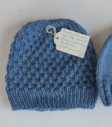 Ravelry: Meshy Squishy Toque pattern by Wiam's Crafts