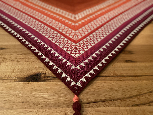 Ravelry: Kiki Shawl pattern by Susanne Anacker