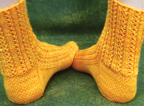 Ravelry: The Long Day's Night pattern by Susan Woodley