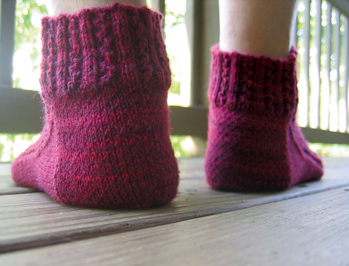 Ravelry: The Long Day's Night pattern by Susan Woodley