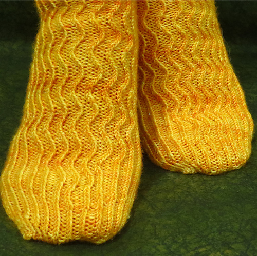 Ravelry: Squigglez pattern by Susan Woodley