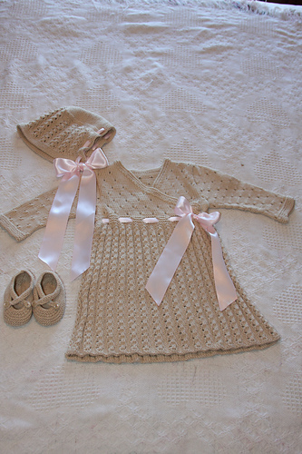 Ravelry: b13-17 Sunday Stroll pattern by DROPS design