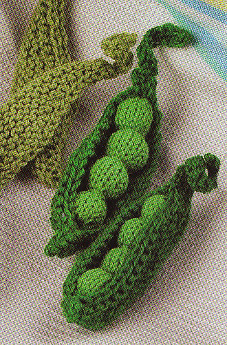 Ravelry: Peas in a pod pattern by Susie Johns