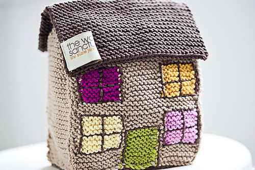 Ravelry: Knitted House pattern by Suzie Johnson