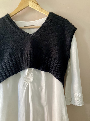 Ravelry: The Gatsby Tank pattern by Suzy Rai
