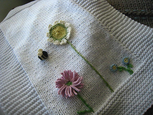 Ravelry: Spring Flowers Blanket and Cushion pattern by Suzy Rai