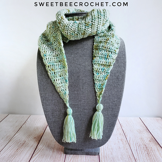 Ravelry: Simple Stitch Skinny Scarf pattern by Sweet Bee Crochet