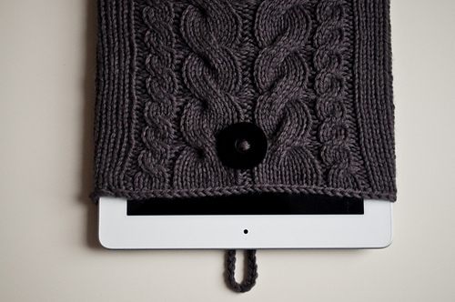 Ravelry: Kare Knits' Signature Cable Knit iPad / iPad Air Case pattern ...