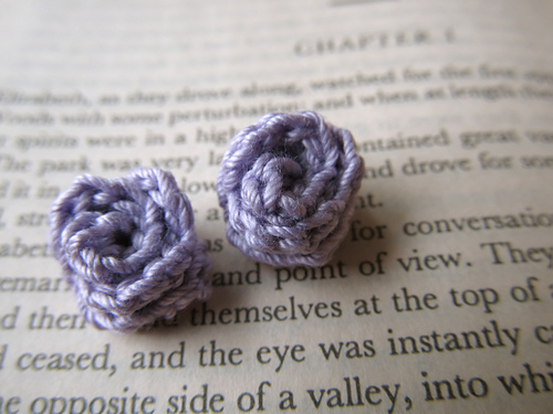 Ravelry: Tiny Rosettes pattern by Melanie Larsen
