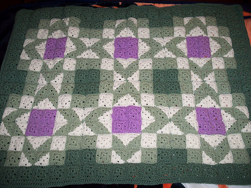 Ravelry: Diamond Square Quilt pattern by Leslie Greiff