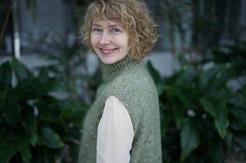 Ravelry: Helli pattern by Tiia Reho (@sysivilla)