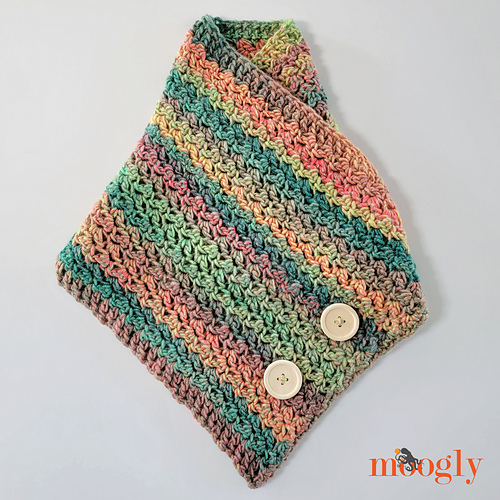 Ravelry: Perfect Point Cowl pattern by Tamara Kelly