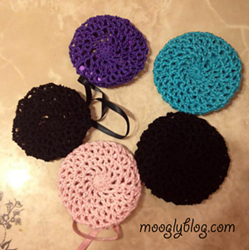 Ravelry: All Too Perfect Bun Cover pattern by Tamara Kelly