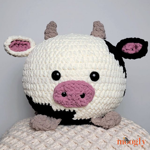 Ravelry: Cow Squish pattern by Tamara Kelly
