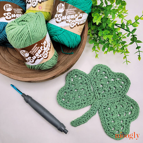 Ravelry: Clover Shaped Cloth pattern by Tamara Kelly