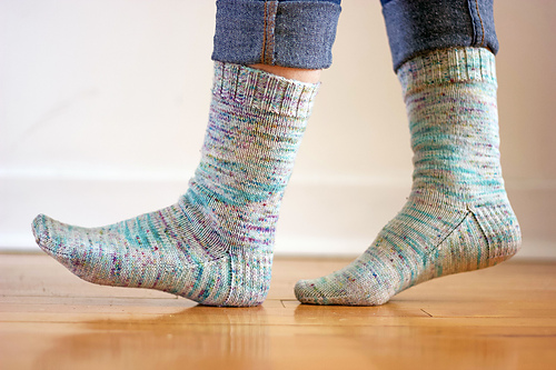 Ravelry: Ol' Reliable Top Down Socks pattern by Tanis Lavallee