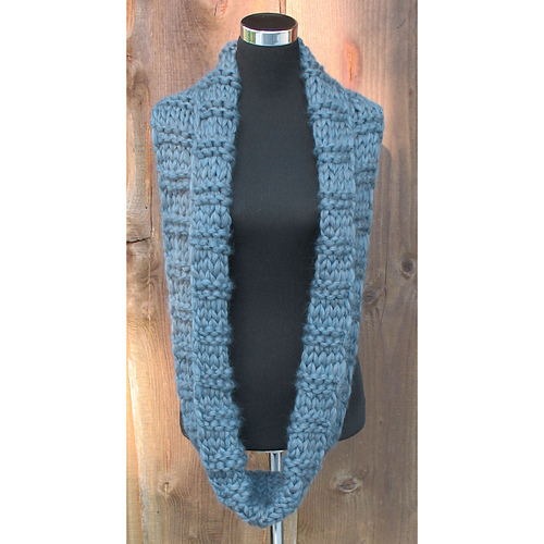 Ravelry: Air Merino Outlander Cowl pattern by Living Dreams Yarn