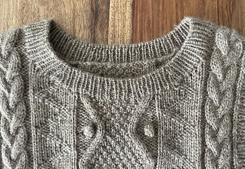 Ravelry: Tiara Vest pattern by Tanyoung Kim