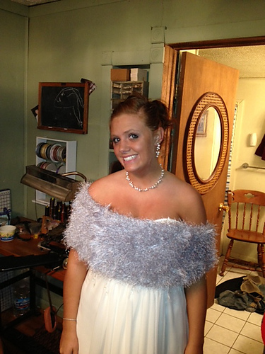 Ravelry: Fun Fur Capelet (1-strand) pattern by Lion Brand Yarn