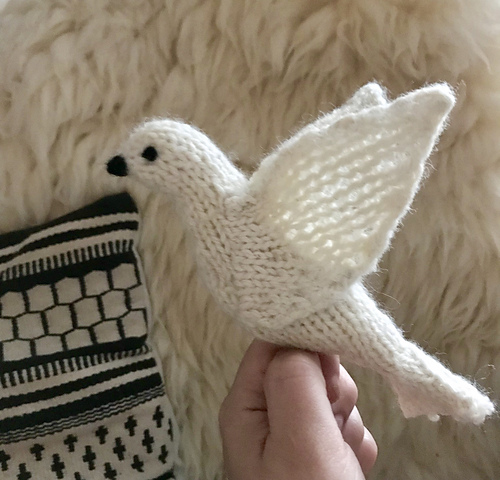 Ravelry: Petite Dove pattern by Sara Elizabeth Kellner