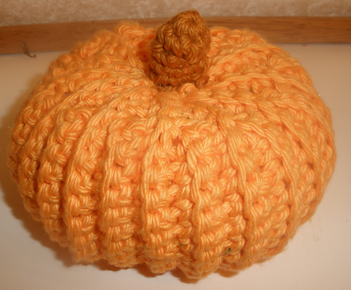Ravelry: Pumpkin Stuffie . . . 2013 pattern by Paula Gaumer Tooke