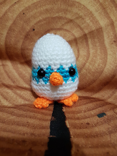 Ravelry: Egg Chicks pattern by Tegan Pigner