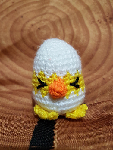 Ravelry: Egg Chicks pattern by Tegan Pigner