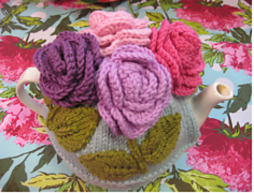 Ravelry: Cosy Rosy pattern by Dathúil Designs
