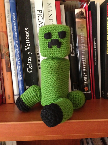 Ravelry: Minecraft: articulated creeper pattern by Teresa Alvarez