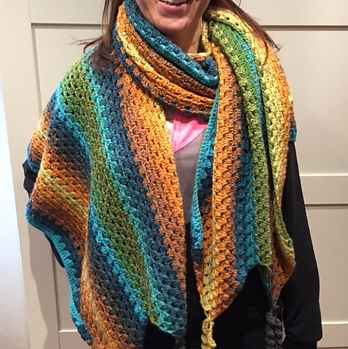 Ravelry: triangular rectangular granny shawl pattern by Teresa Alvarez