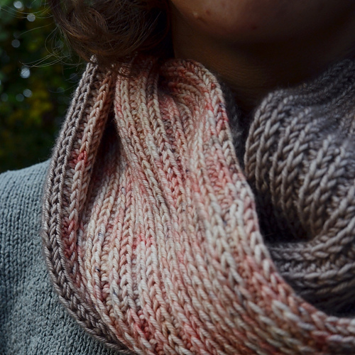 Ravelry: Towpath Cowl pattern by Terrapin Fiberworks