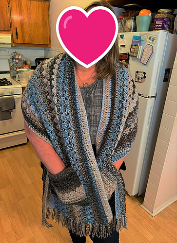 Ravelry: Best Pocket Shawl Ever pattern by Therese Paterson
