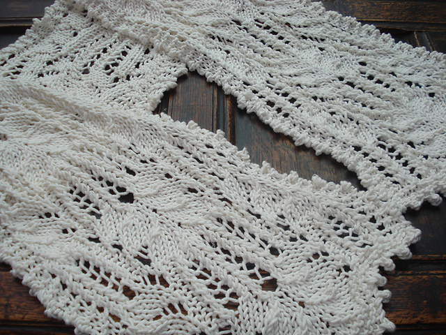 Ravelry: Kelly One Colour Scarf pattern by Louisa Harding