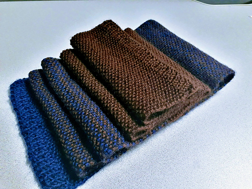 Ravelry: Two Color Linen Scarf pattern by Danai