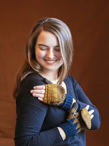 Ravelry: Dipyramitts pattern by Emily Greene