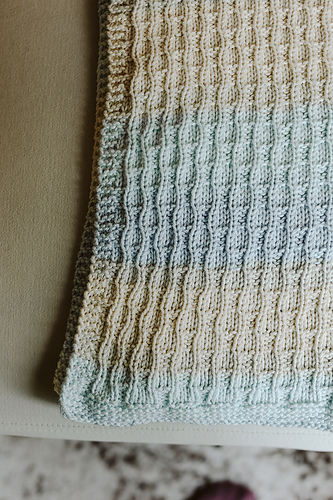 Ravelry: Wavy Rib Baby Blanket pattern by The Blue Mouse