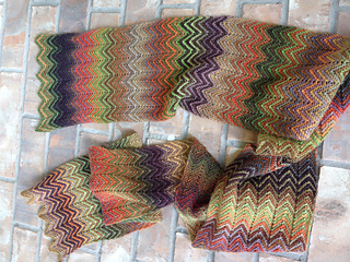 Ravelry: thecablegal's Zick Zack Scarf